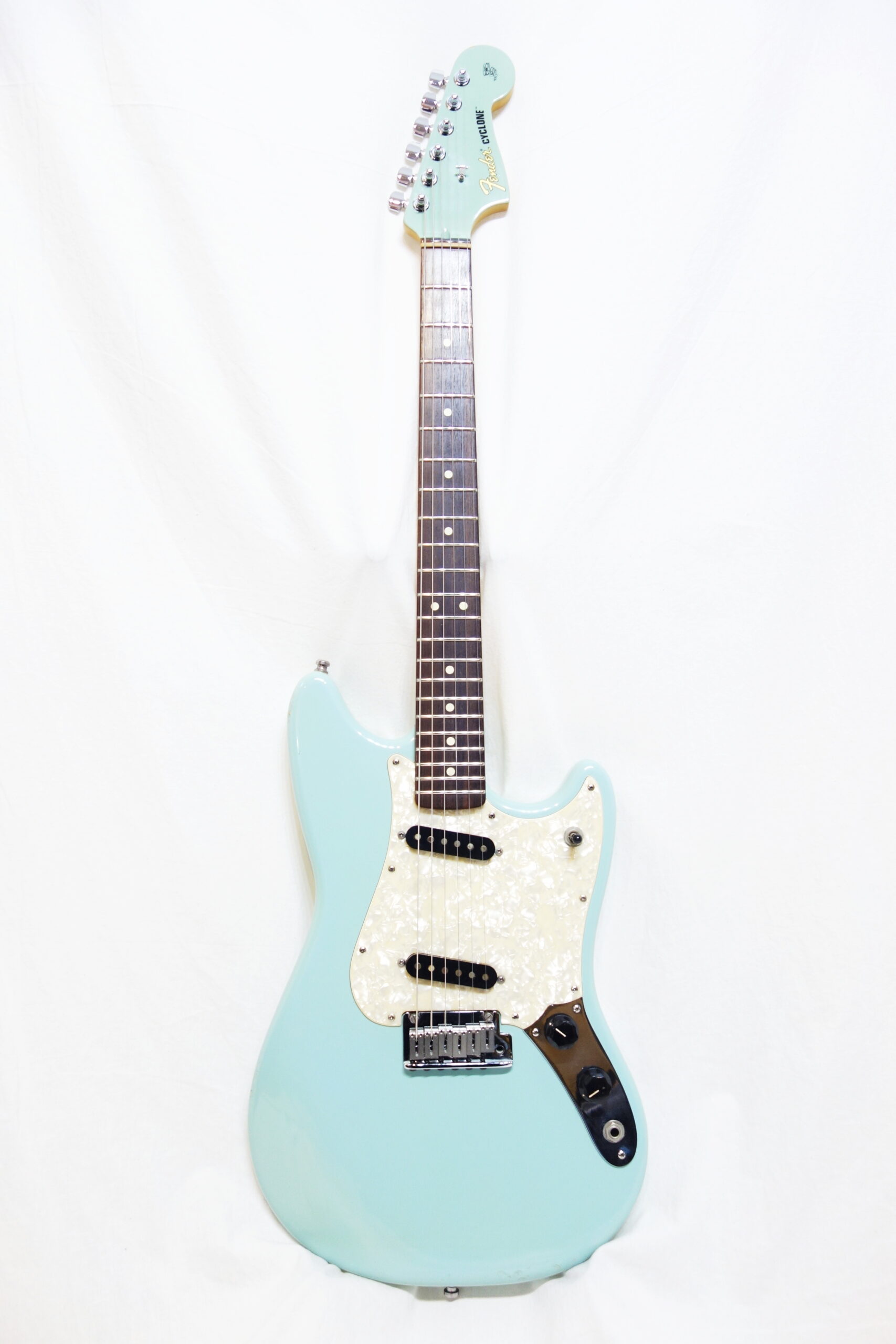 Fender Cycloneについて考察してみました。 - CHAP レア楽器 画像倉庫